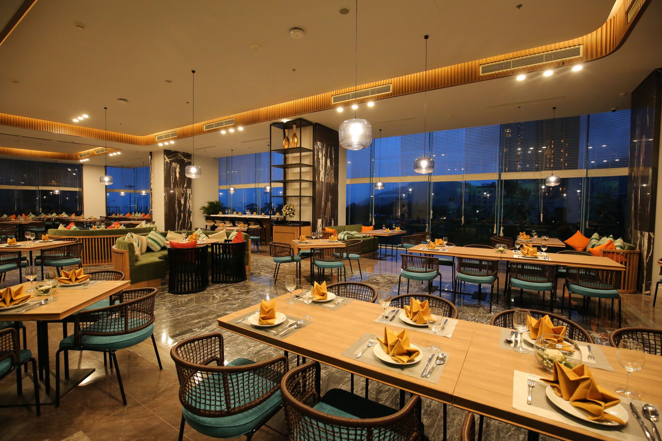 Capella Restaurant | FLC